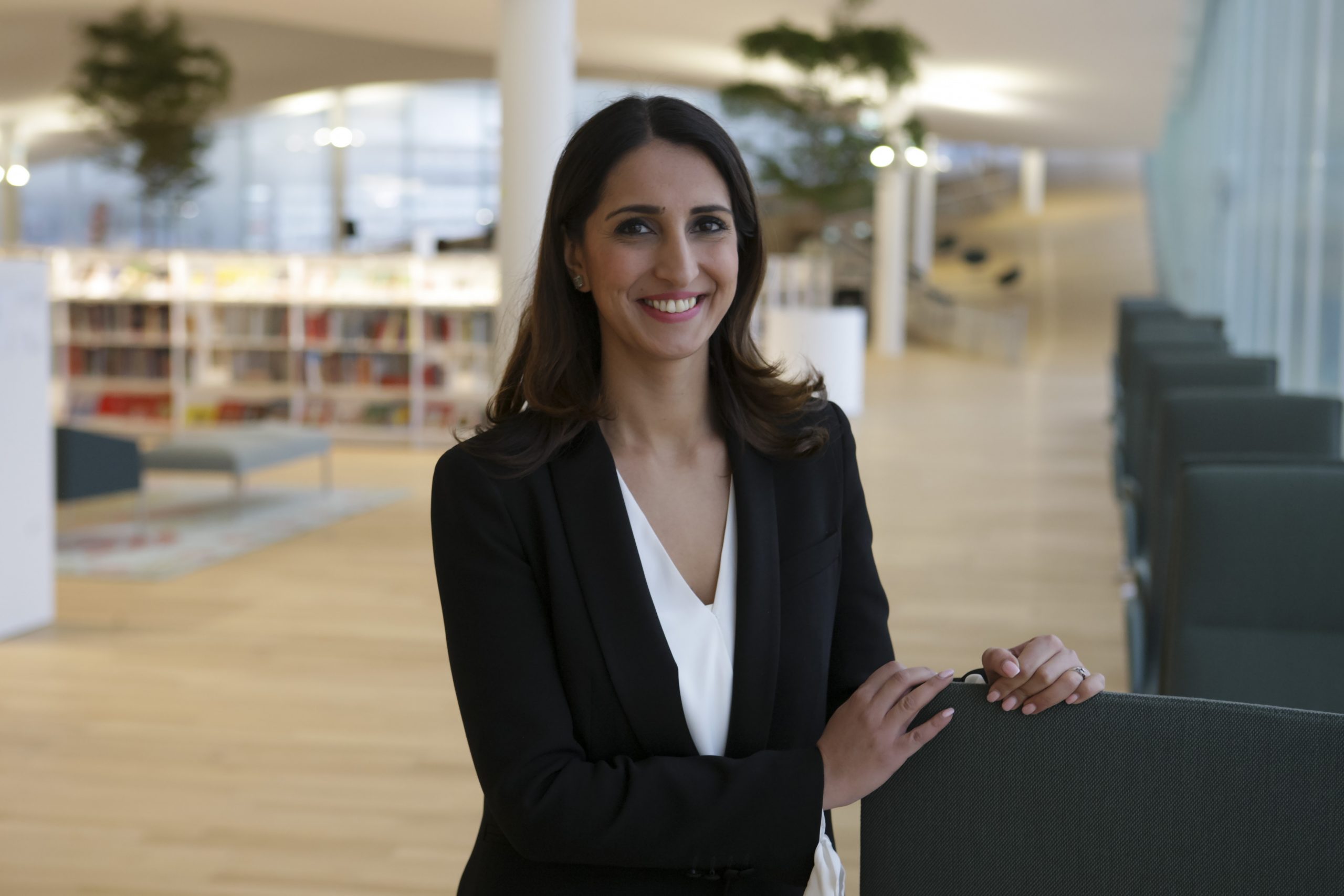 Nasima_Razmyar_02_Oodi_Helsinki_photo_Pertti_Nisonen - Oodi